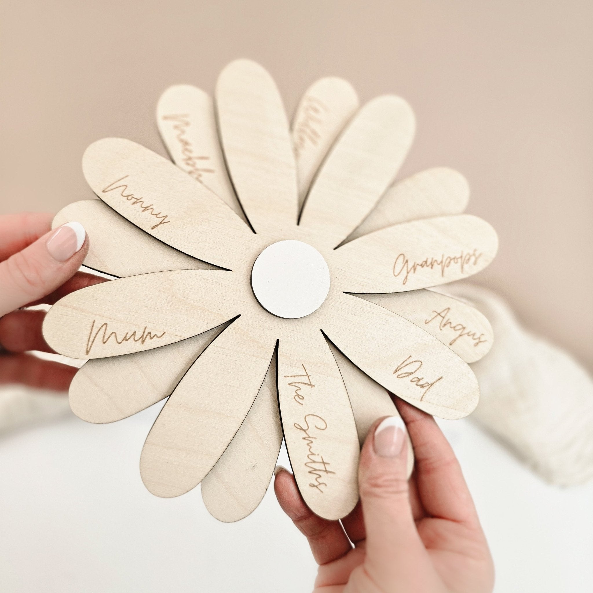 Personalised Family Tree Flower – Scandinavian Boho Style – TilleyTree